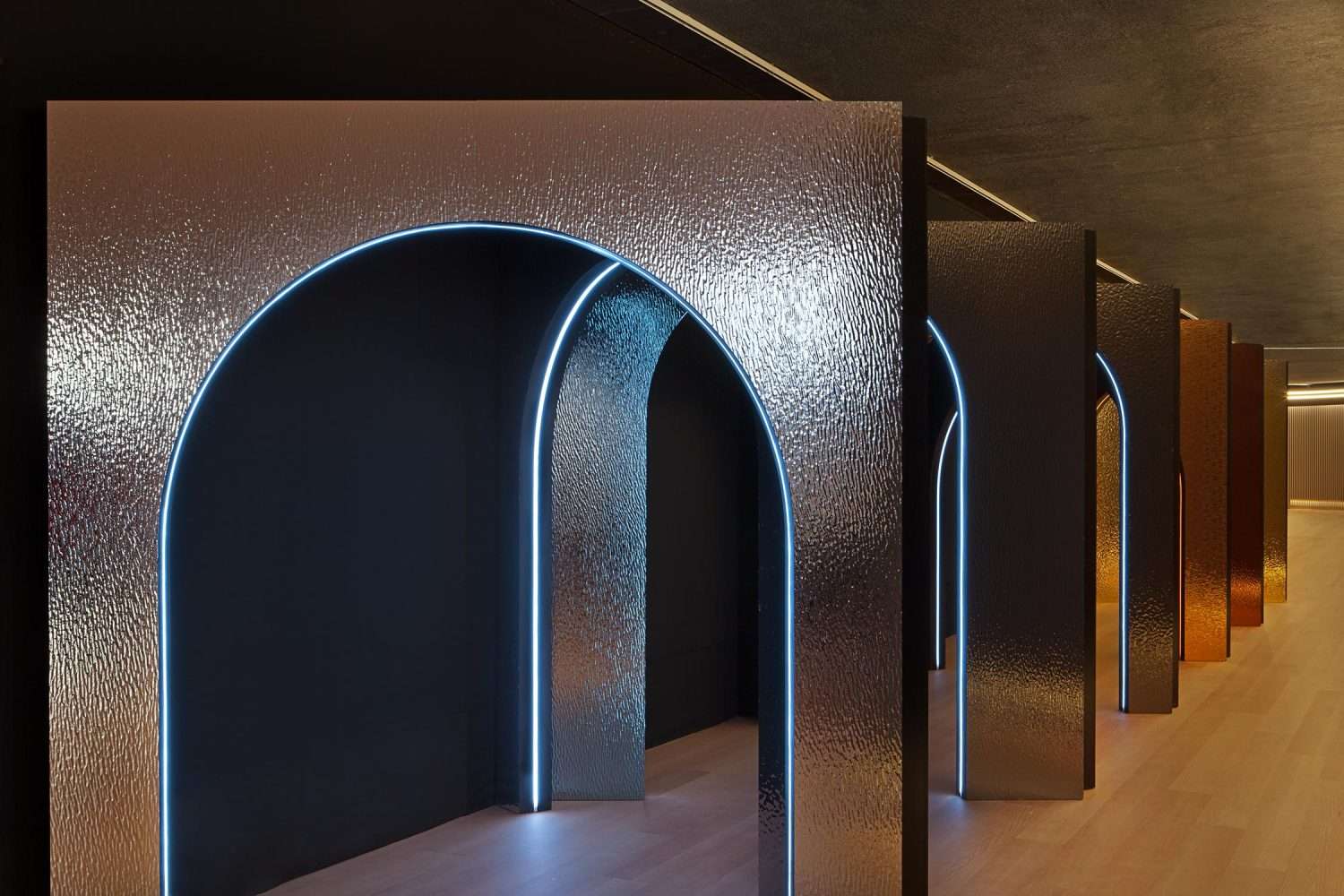 Contornos del agua. Teresa Sapey y Formica en MDF 23