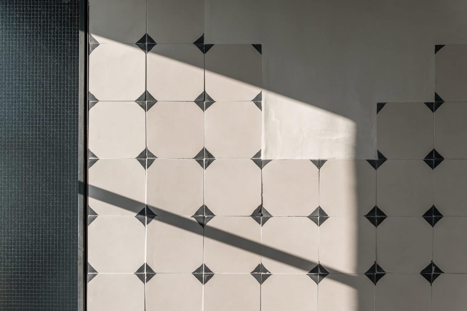 CBO. Mold Architects convierte una cafetería en una vivienda