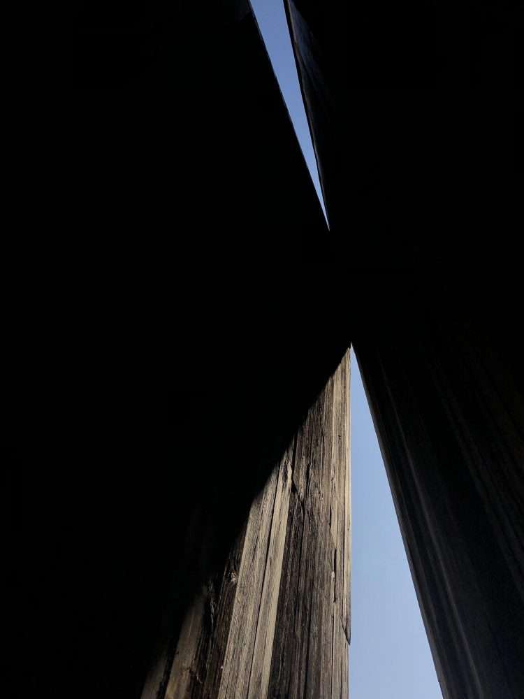 Secret Sky y el juego de Alibi Studio con la dualidad arquitectónica