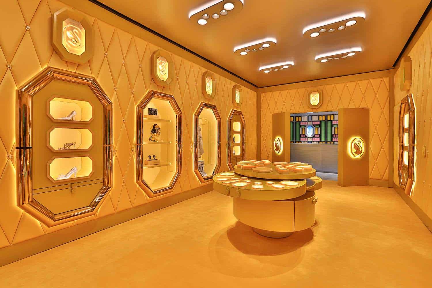 Diseño geométrico y sensorial en el nuevo Swarovski flagship Store