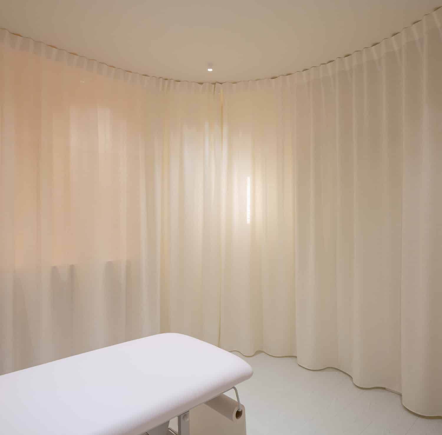 clínica estética diseñada por Clap Studio inspirada