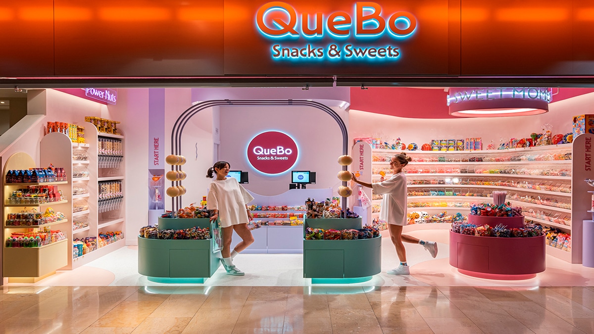 QueBo. Tienda de dulces con colores vibrantes y formas caprichosas ...